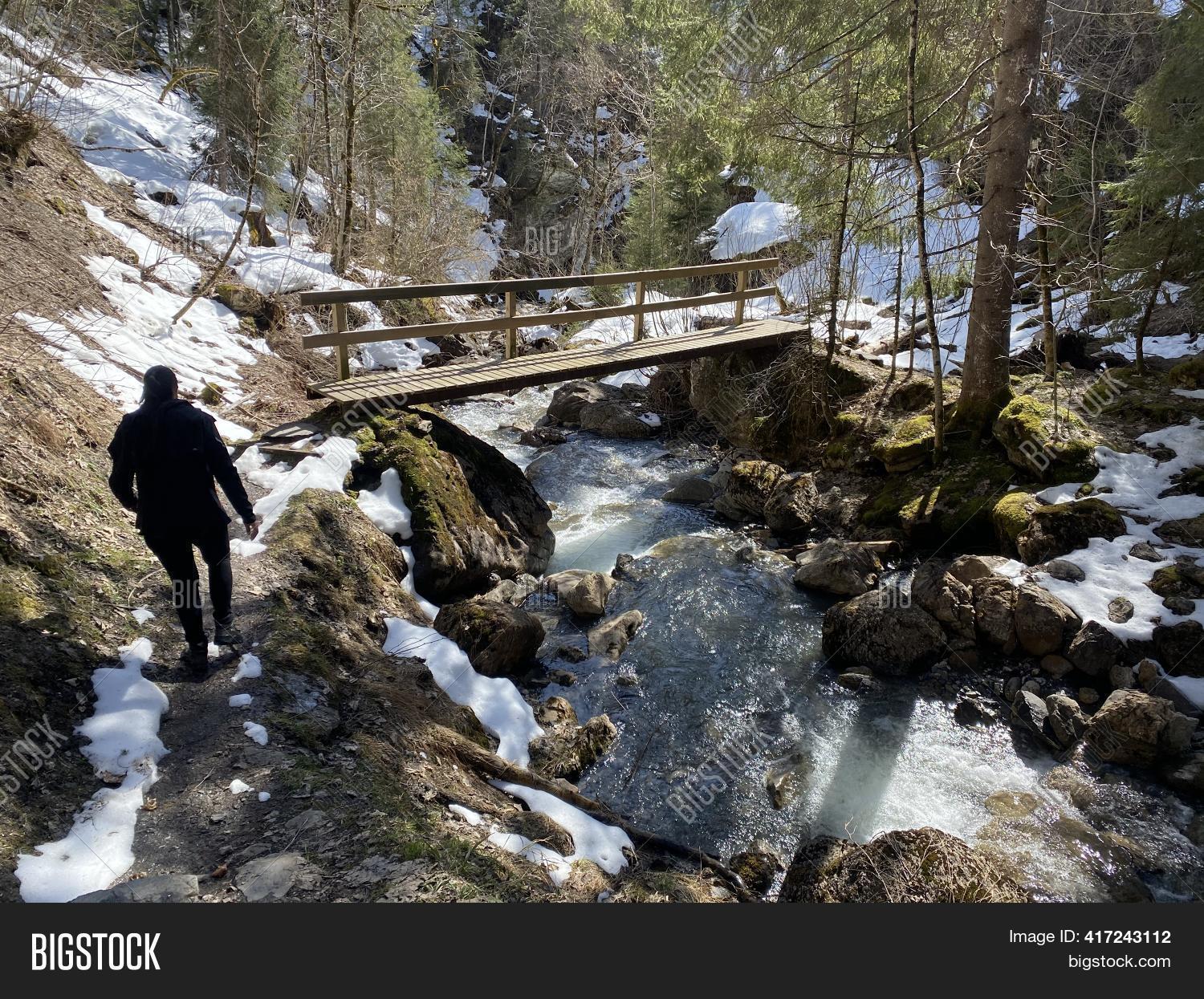 Le Torrent Stream Image & Photo (Free Trial) | Bigstock