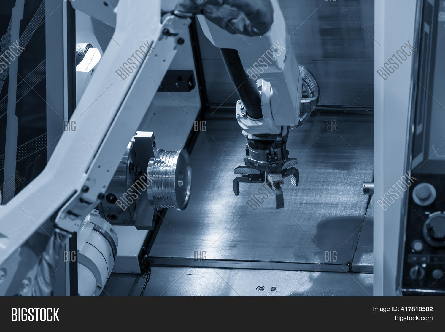 Robotic Arm Gripping Image & Photo (Free Trial) | Bigstock