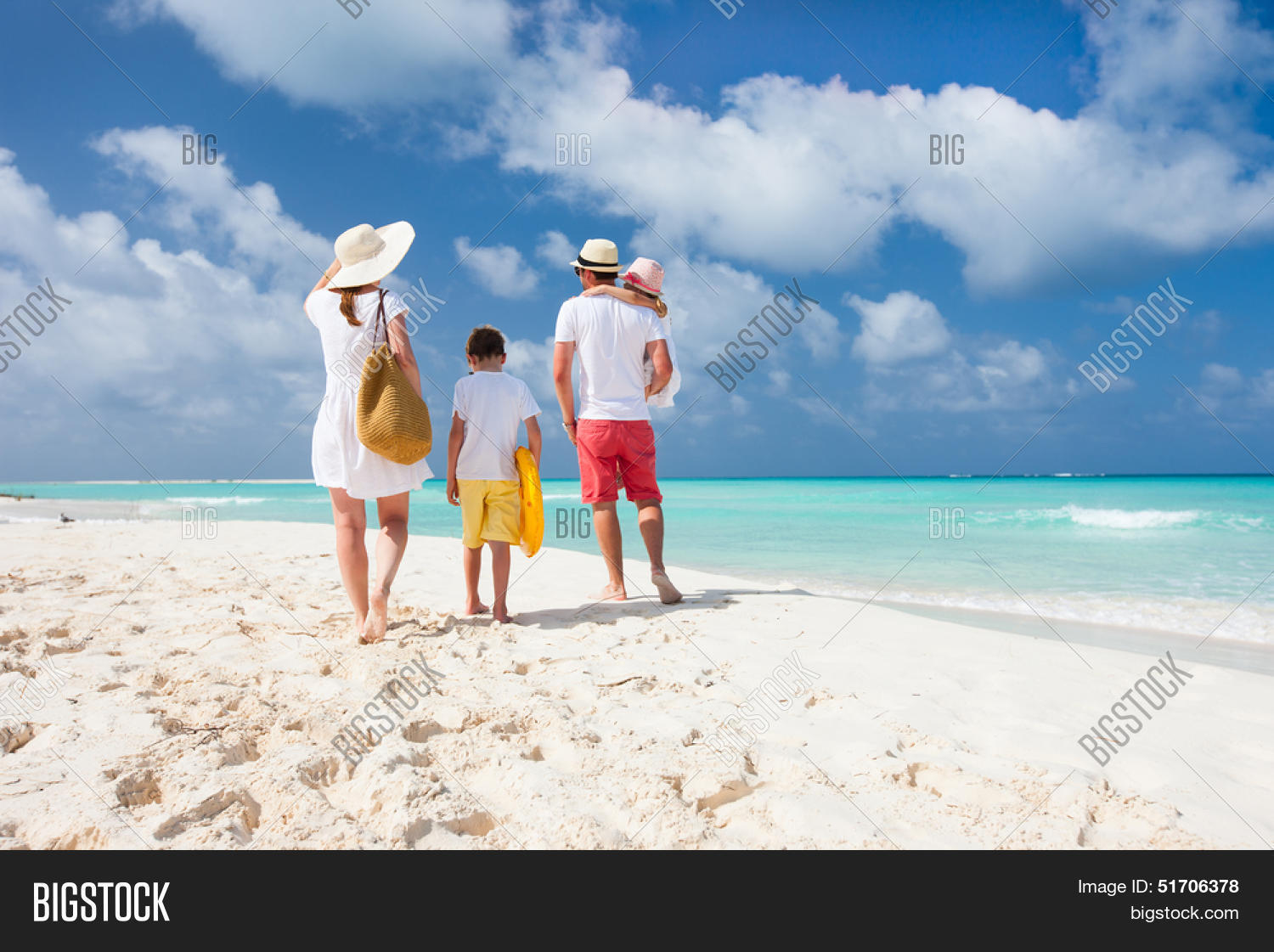 Back View Happy Family Image & Photo (Free Trial) | Bigstock