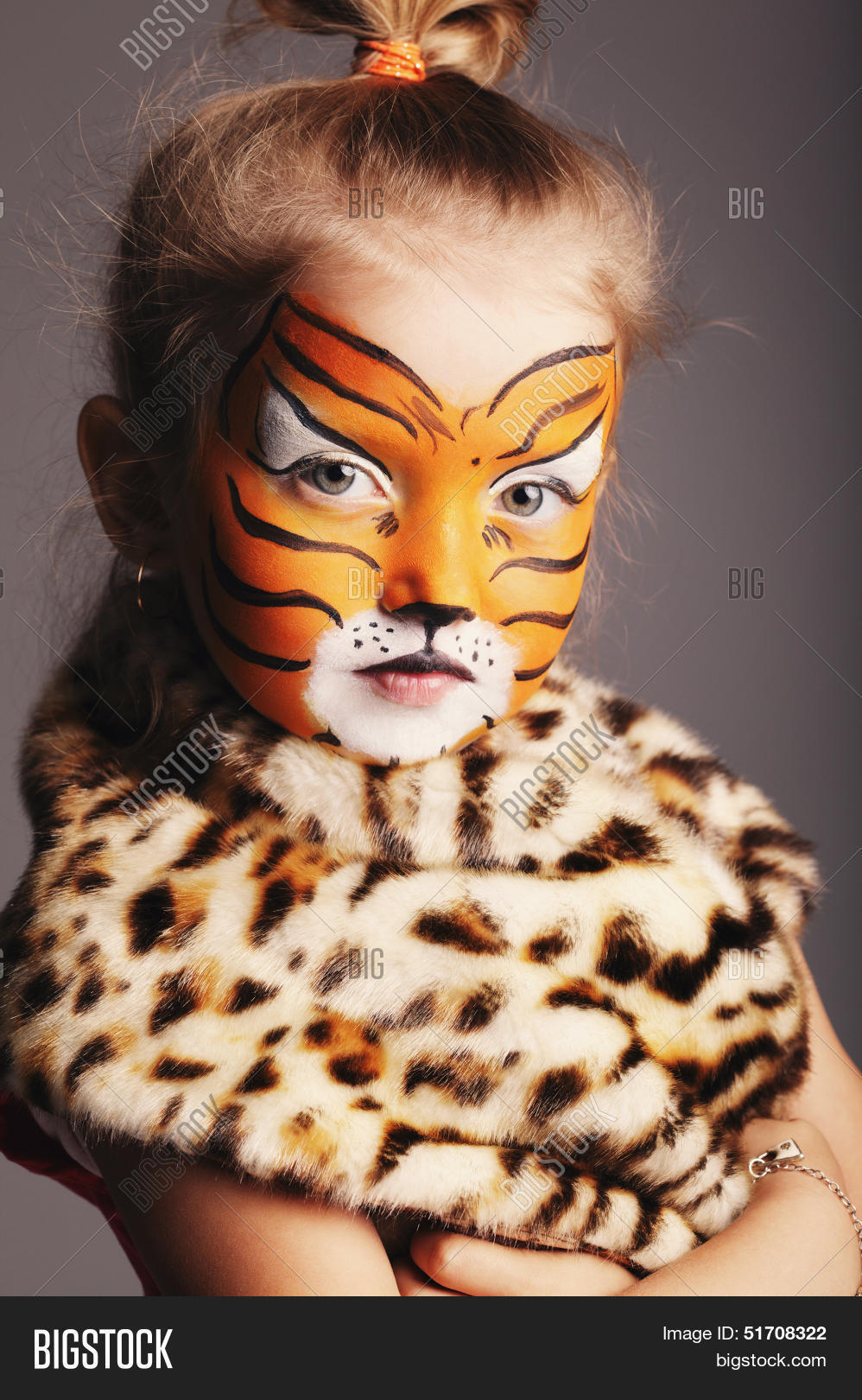 Little Girl Tiger Image & Photo (Free Trial) | Bigstock