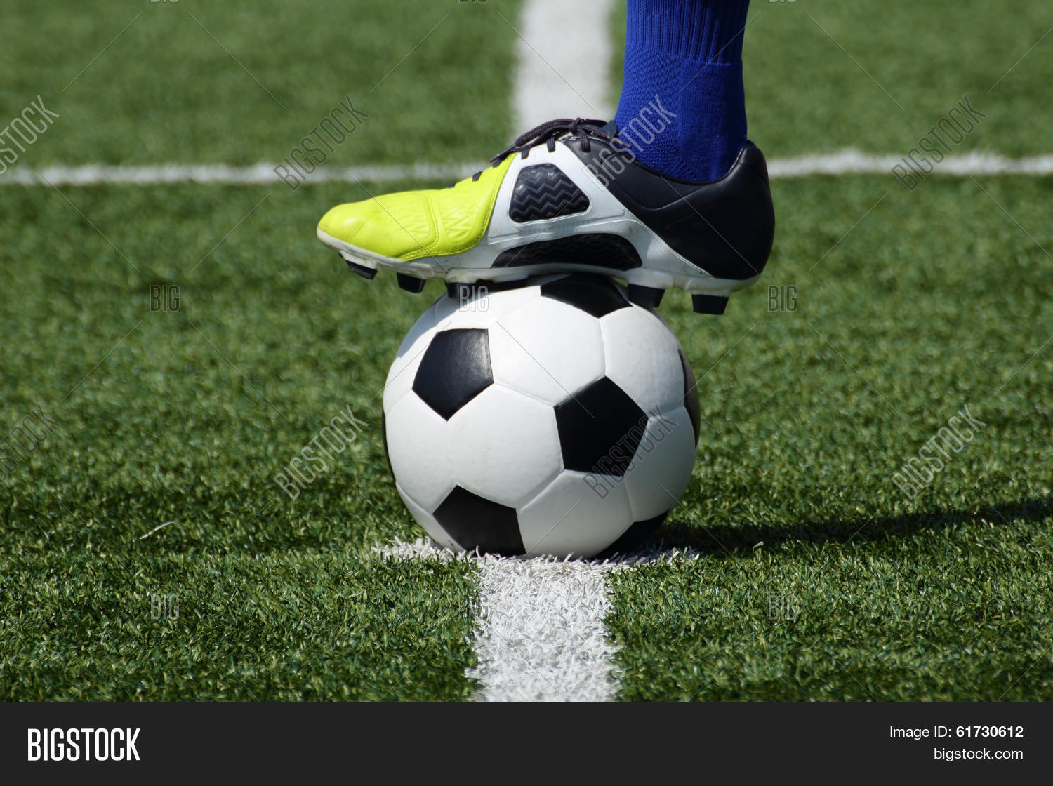 Soccer Player's Feet Image & Photo (Free Trial) | Bigstock