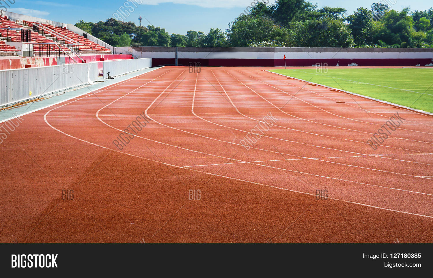Red Running Track Image & Photo (Free Trial) | Bigstock