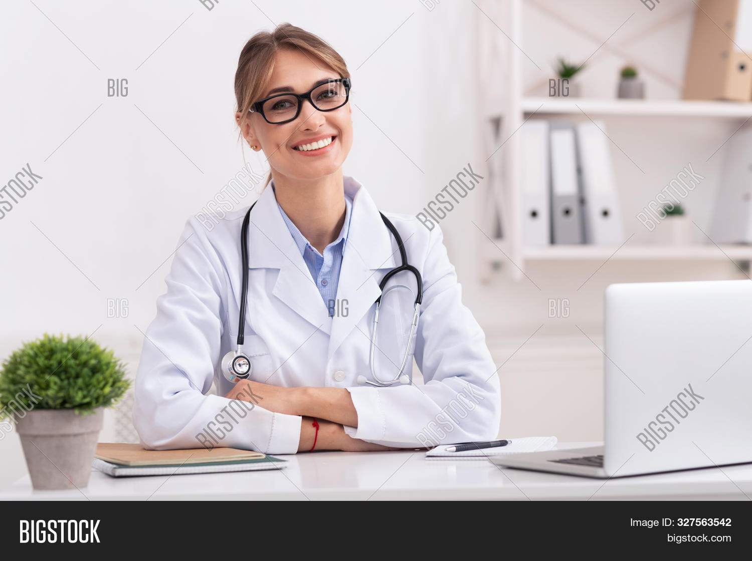 Family Medical Doctor Image & Photo (Free Trial) | Bigstock
