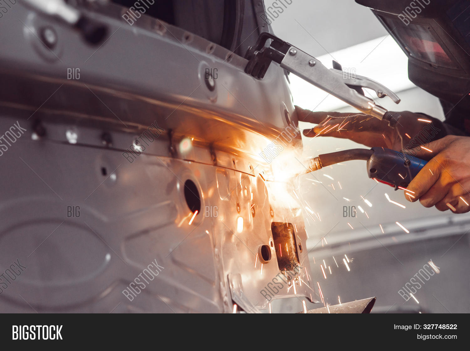 Body Shop Worker Image & Photo (Free Trial) | Bigstock