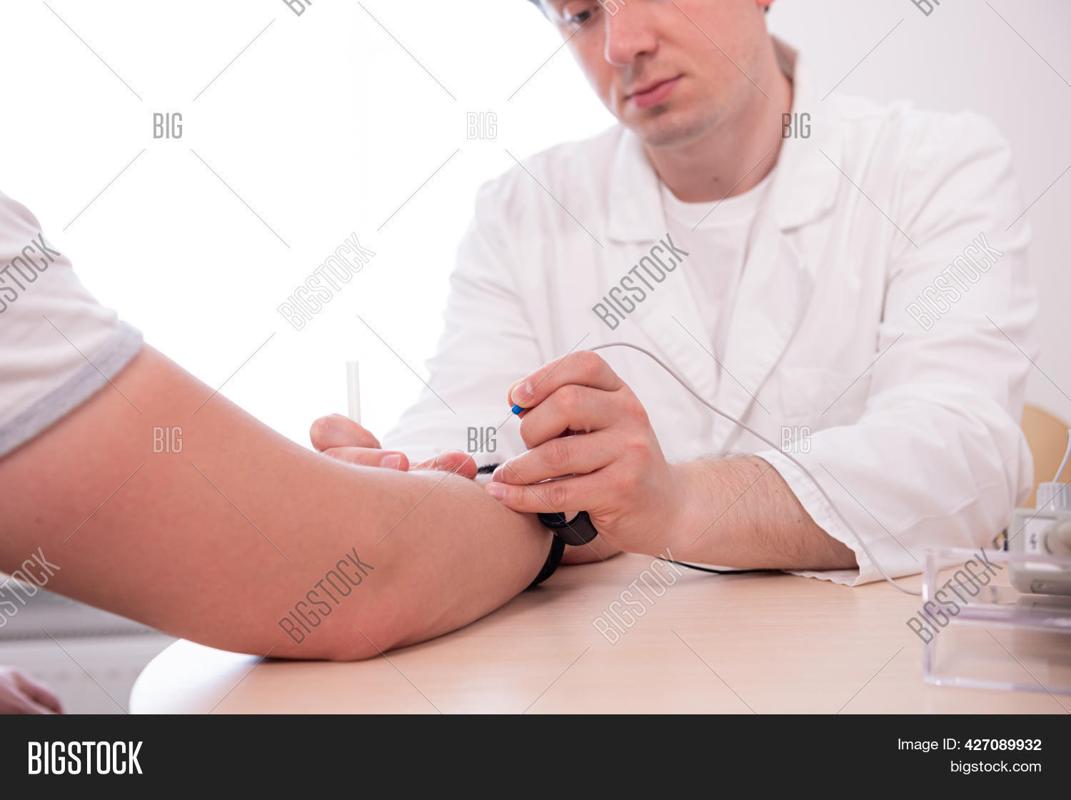Patient Nerves Testing Image & Photo (Free Trial) | Bigstock
