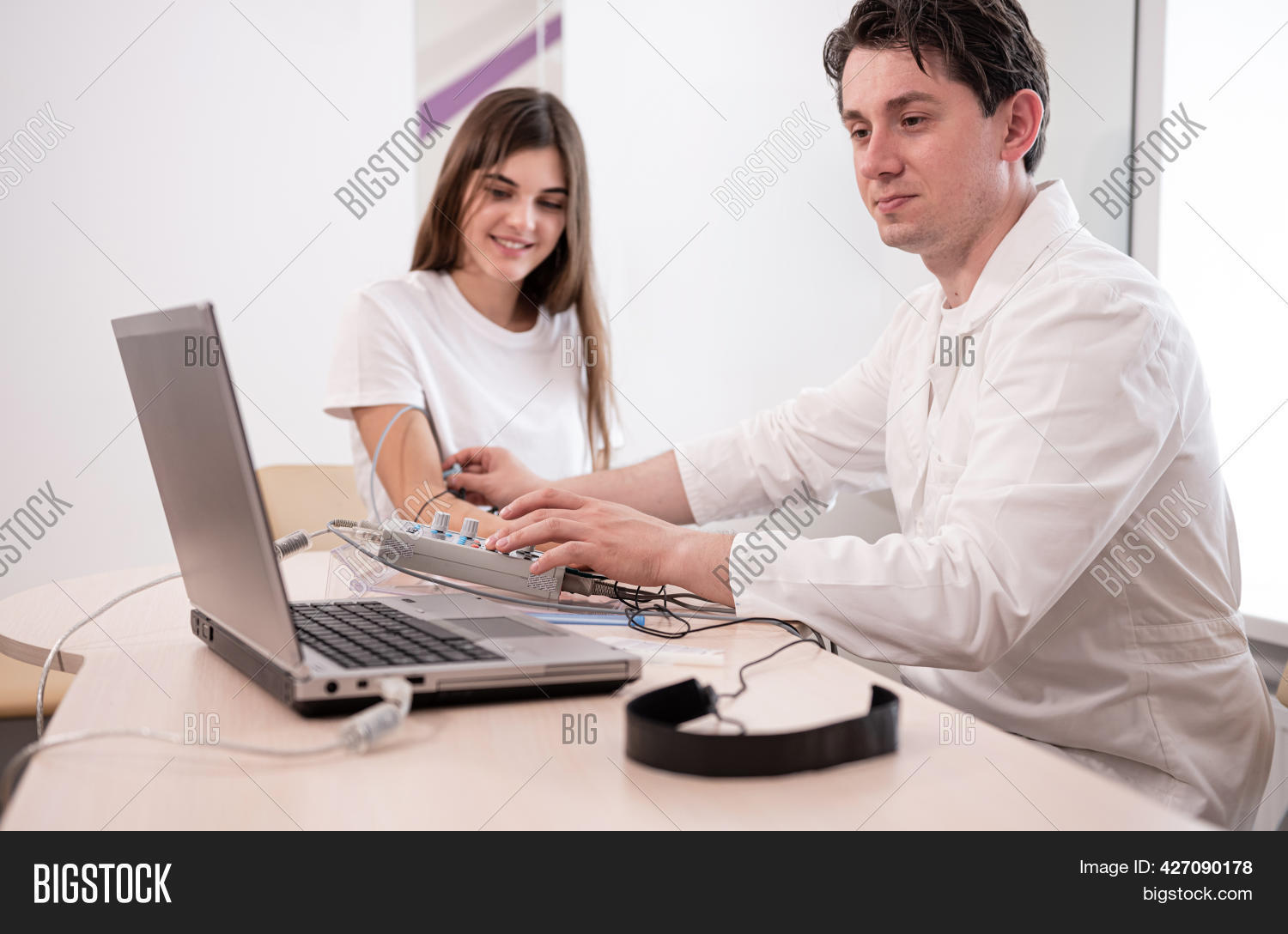 Patient Nerves Testing Image & Photo (Free Trial) | Bigstock