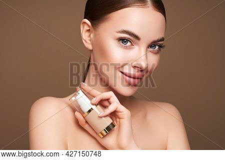 Ibb美女 图片、插图和矢量图（免费） - Bigstock