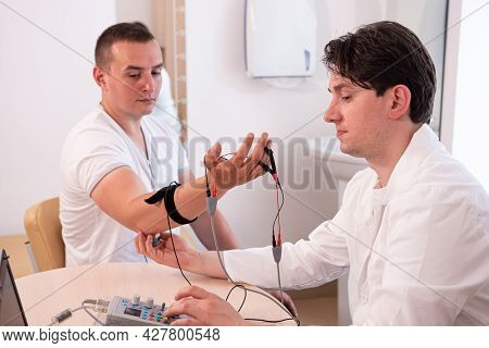 Patient Nerves Testing Image & Photo (Free Trial) | Bigstock