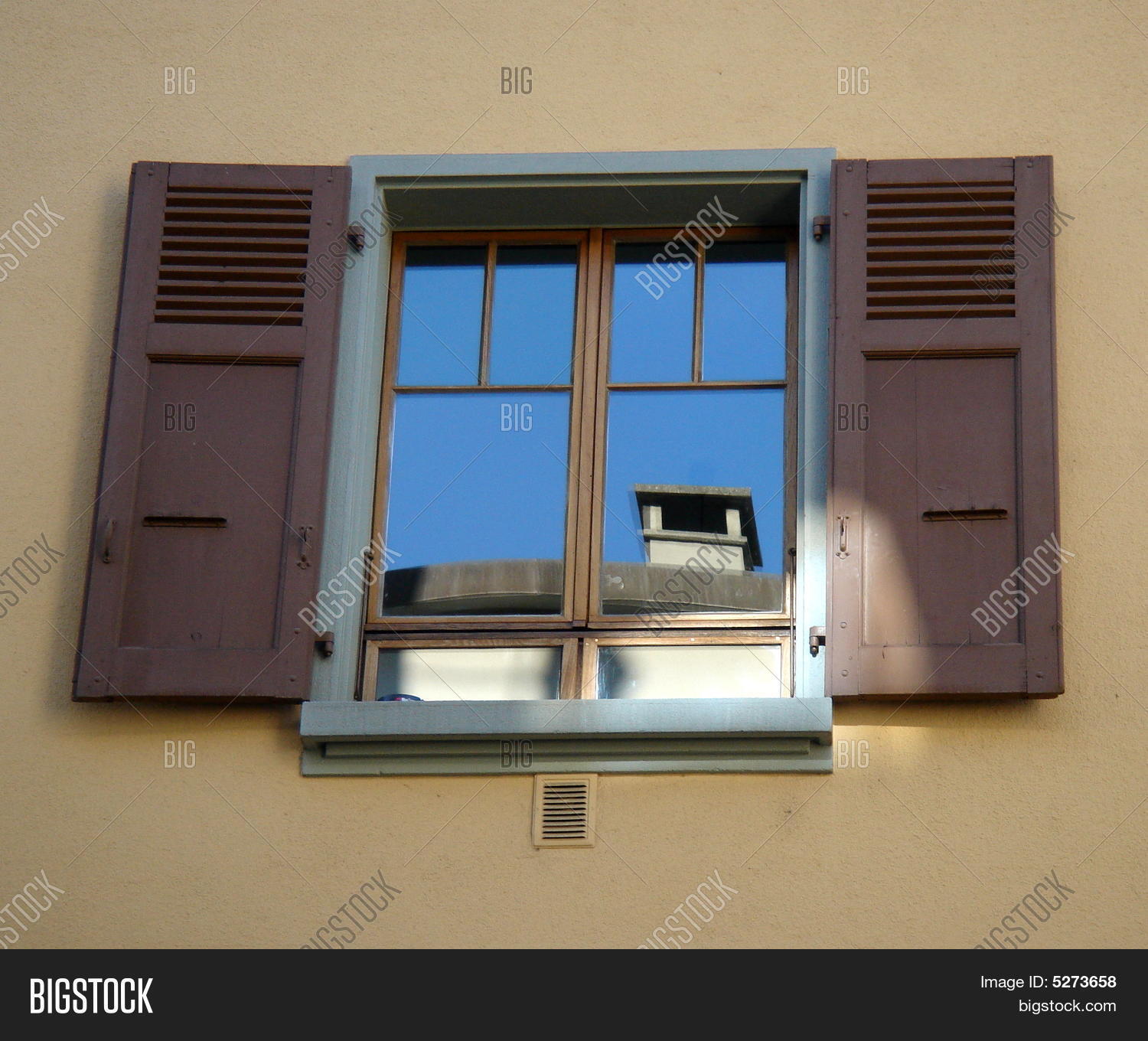 Reflecting Window Image & Photo (Free Trial) | Bigstock
