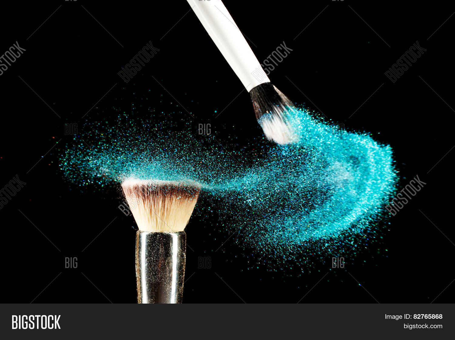 Brush Powder Spread Image & Photo (Free Trial) | Bigstock