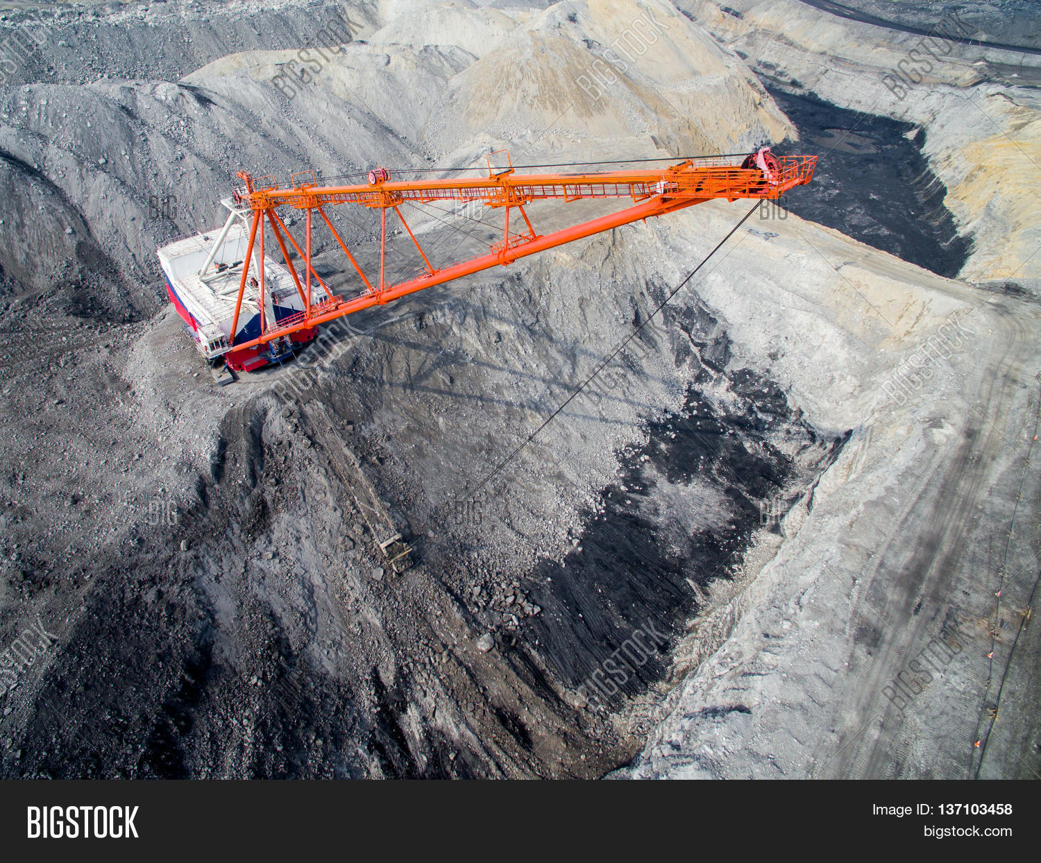 Dragline On Open Pit Image & Photo (Free Trial) | Bigstock