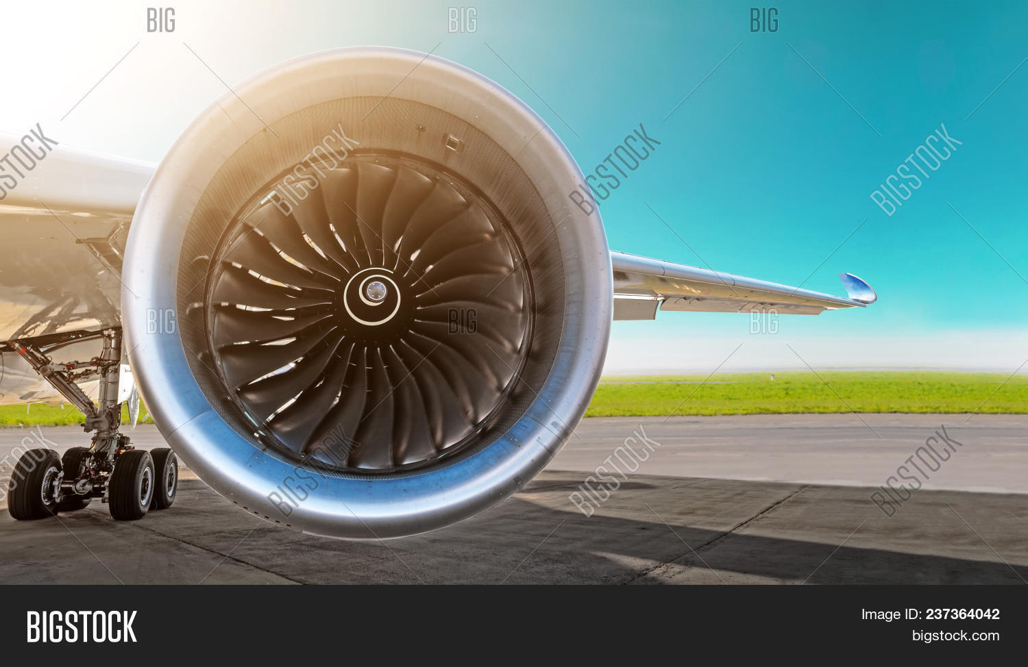 Aircraft Jet Engine Image & Photo (Free Trial) | Bigstock