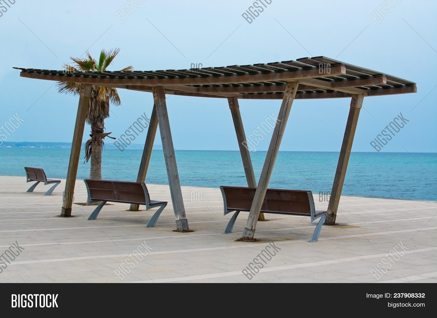 Wooden Shade Structure Image & Photo (Free Trial) | Bigstock