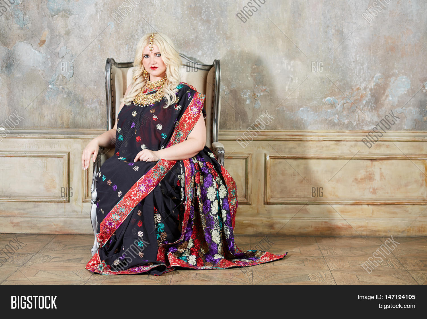 Stout Blonde Woman Image & Photo (Free Trial) | Bigstock