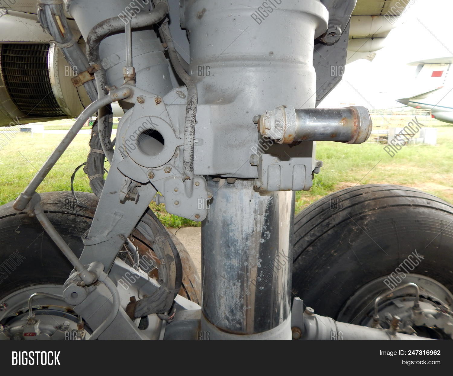 Aviation Chassis Image & Photo (Free Trial) | Bigstock