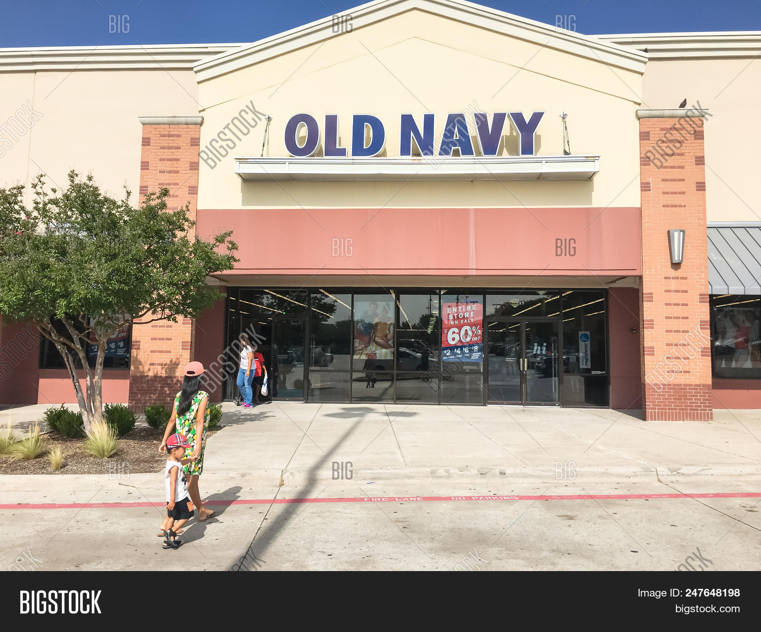 Exterior Old Navy Image & Photo (Free Trial) | Bigstock
