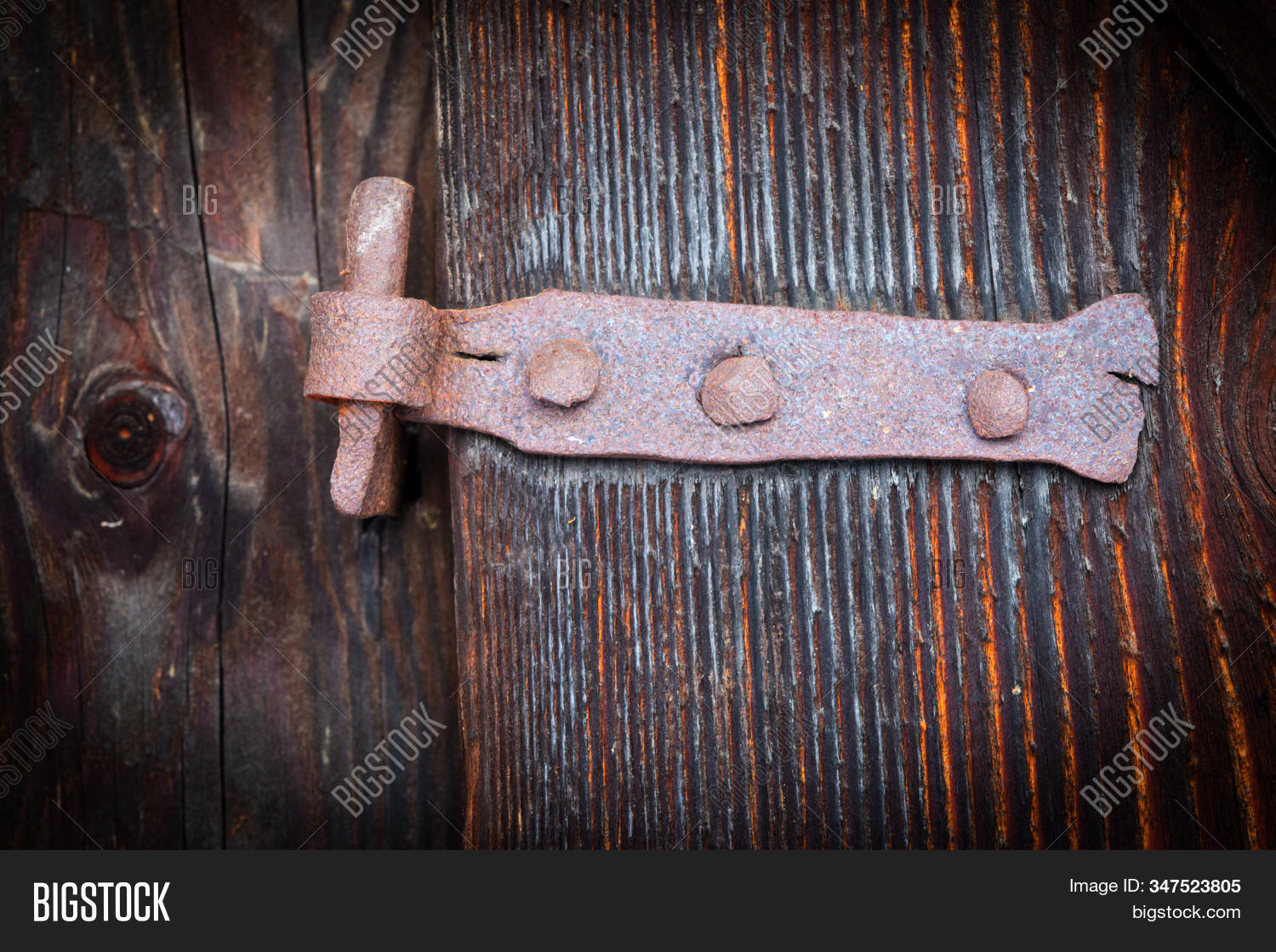 Old Rusty Door Hinge Image & Photo (Free Trial) | Bigstock