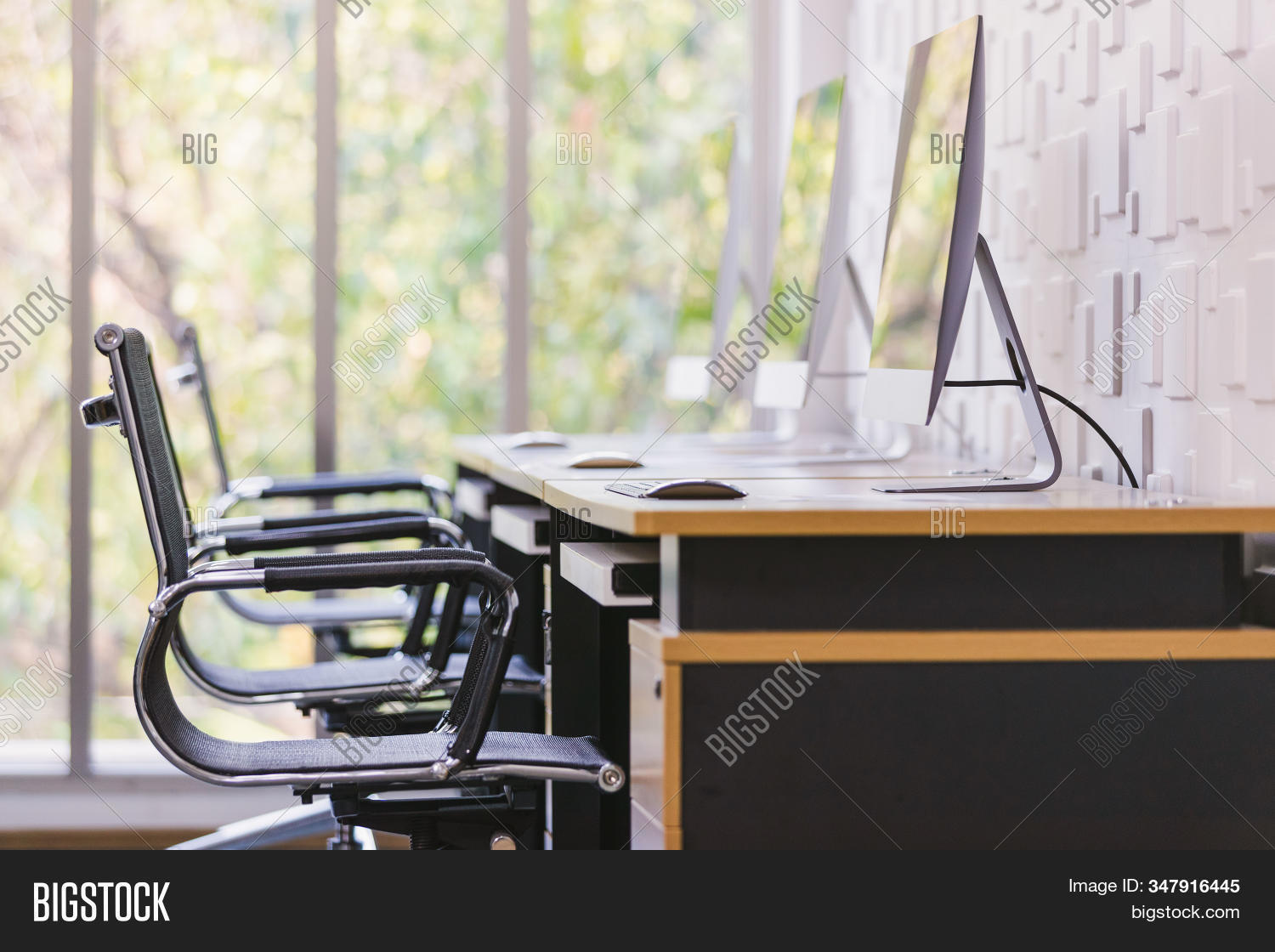 Computer Screen Modern Image & Photo (Free Trial) | Bigstock