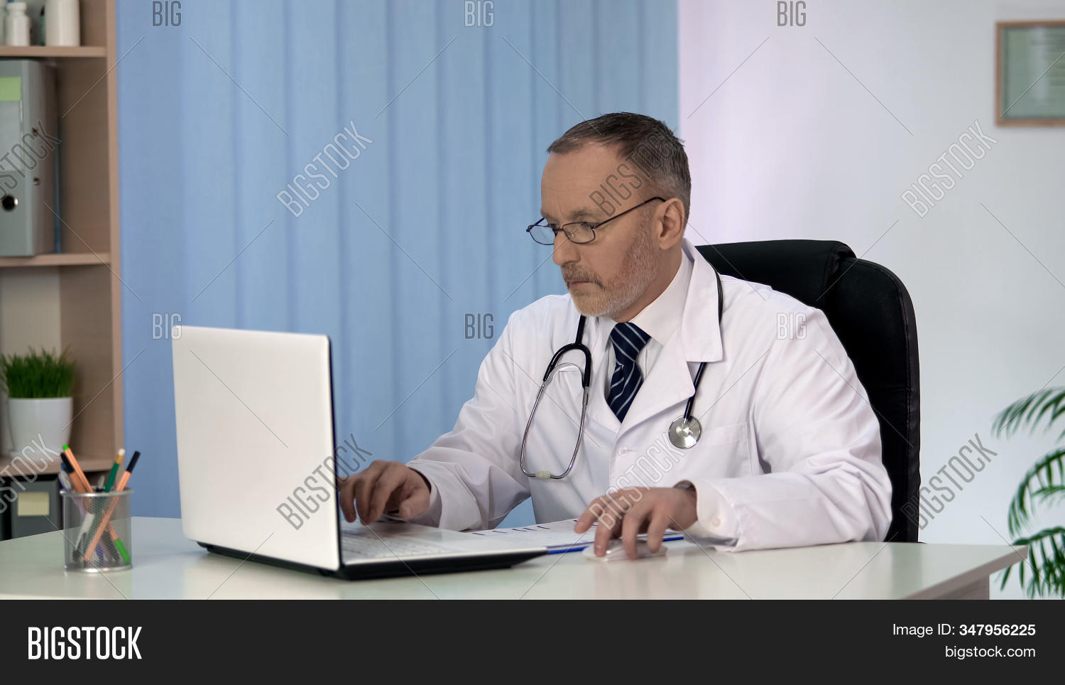 General Practitioner Image & Photo (Free Trial) | Bigstock