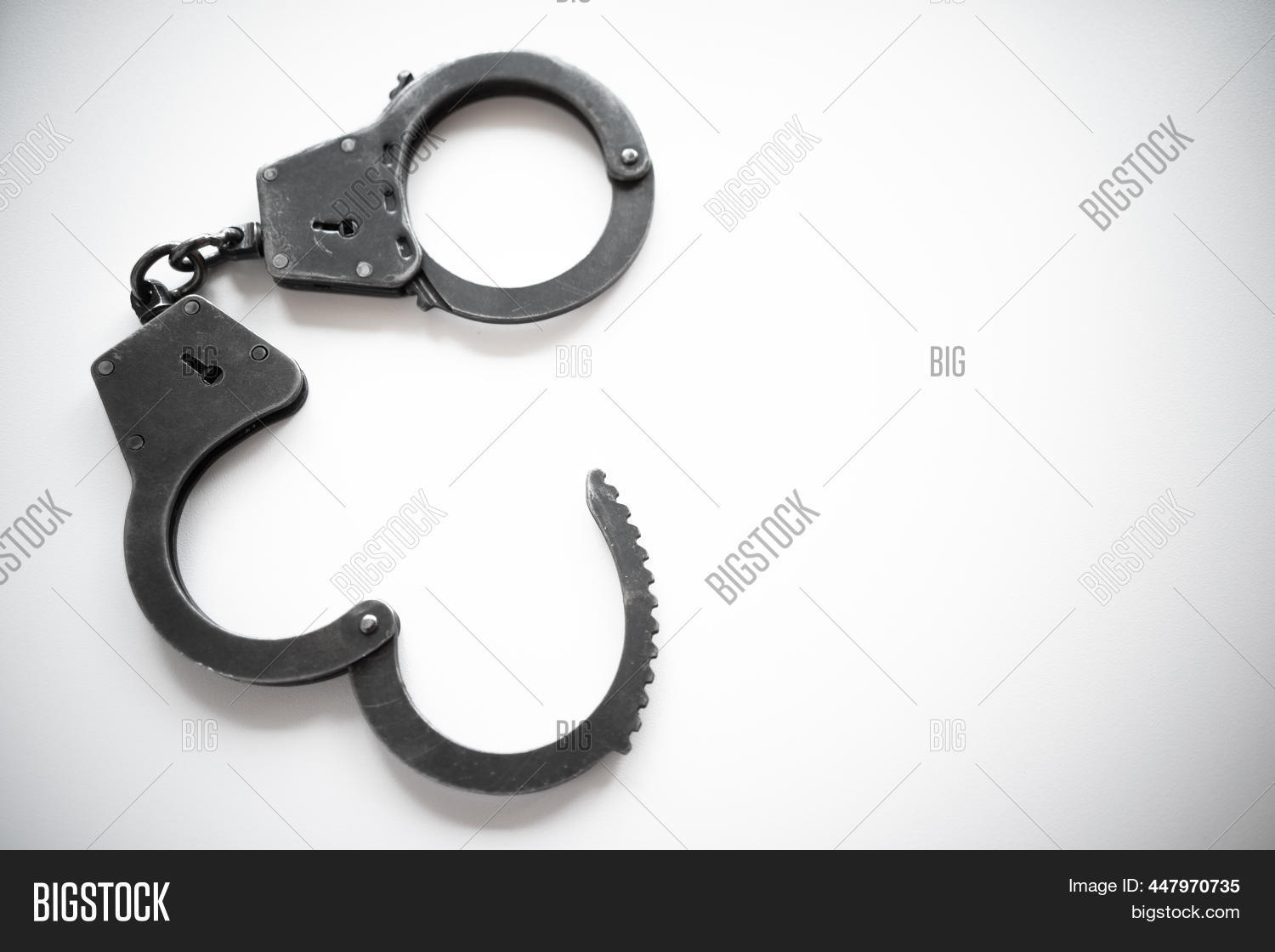 Open Metal Handcuffs Image & Photo (Free Trial) | Bigstock