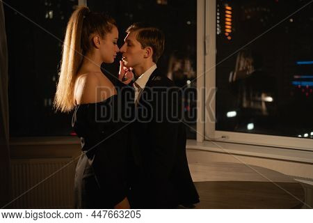 Passionate Kiss Couple Image & Photo (Free Trial) | Bigstock