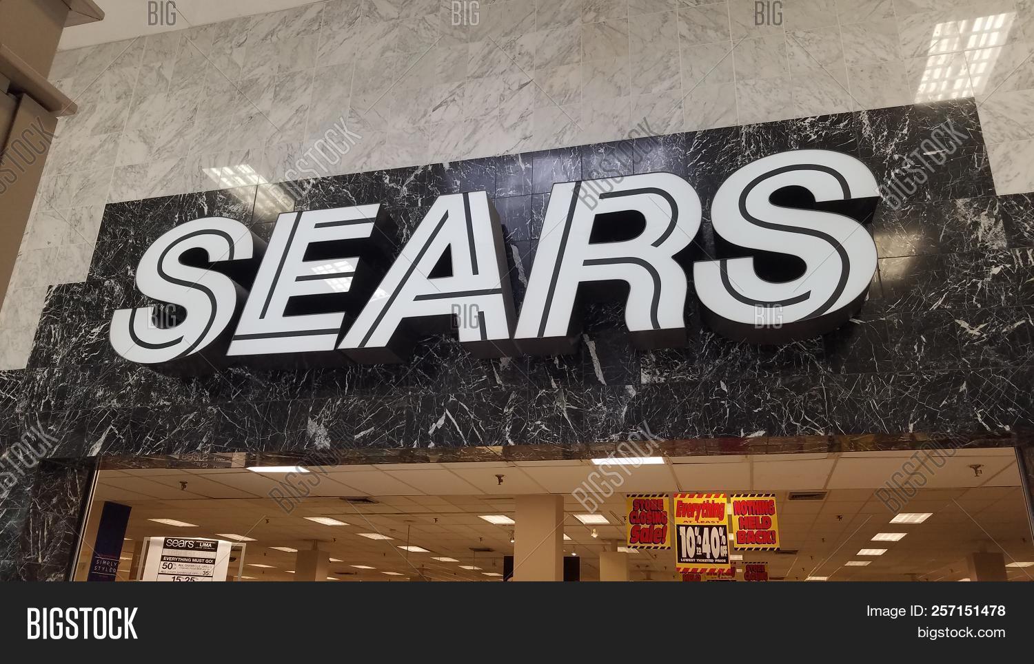 Imagen y foto Sears Department (prueba gratis) | Bigstock