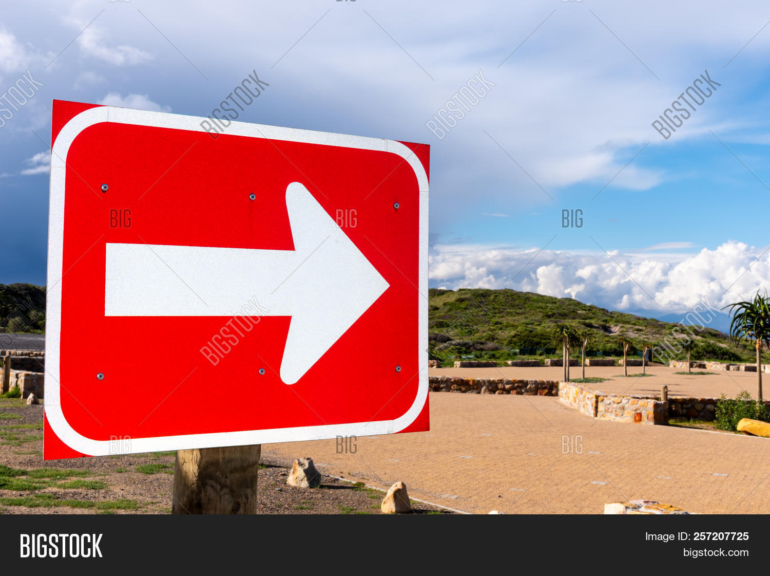 Red Directional Arrow Image & Photo (Free Trial) | Bigstock