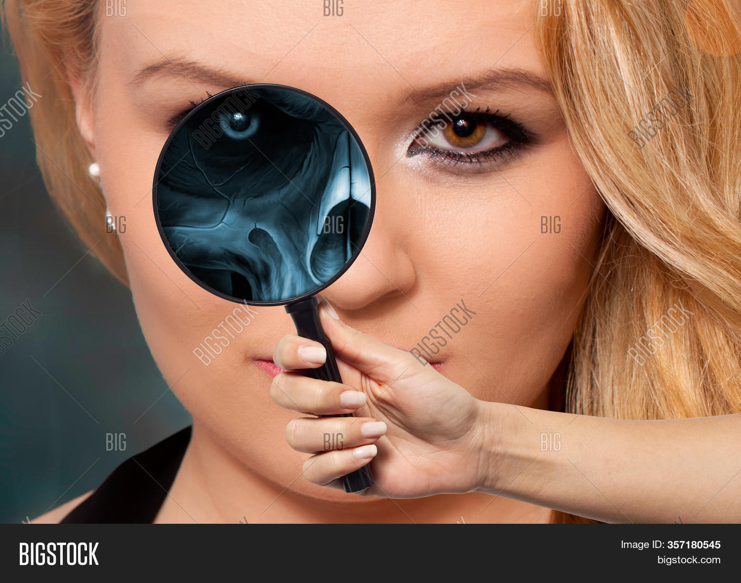 X-ray Magnifying Glass Image & Photo (Free Trial) | Bigstock