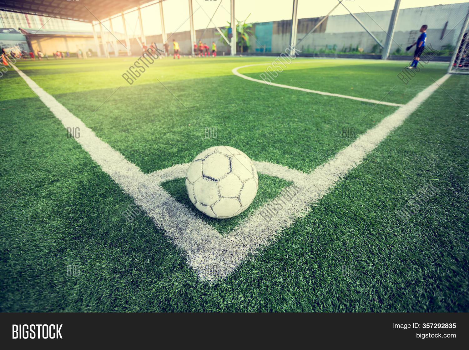 Soccer Player Jogging Image & Photo (Free Trial) | Bigstock