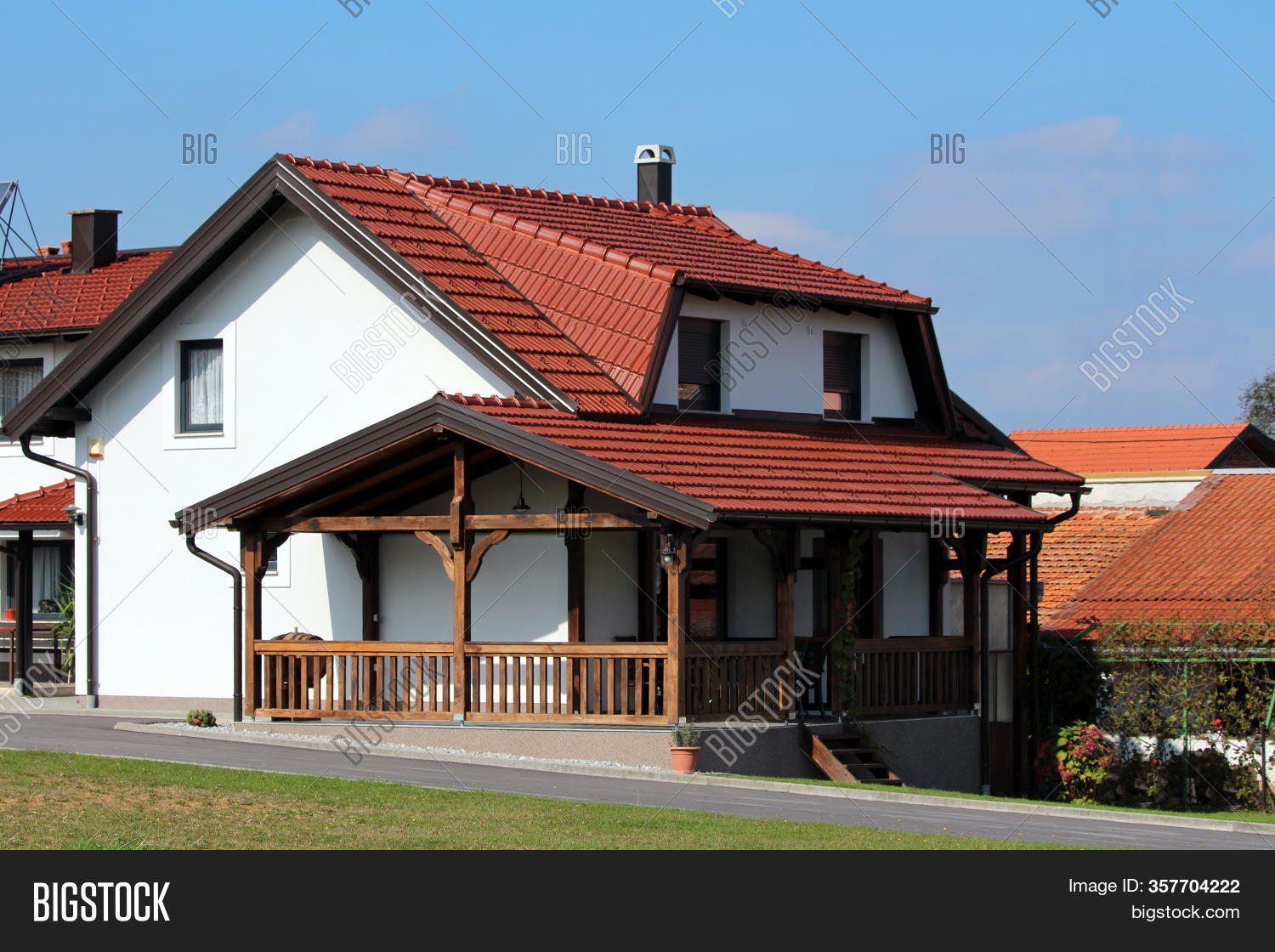 New Small Suburban Image & Photo (Free Trial) | Bigstock