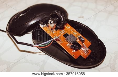 Old Broken Computer Image & Photo (Free Trial) | Bigstock