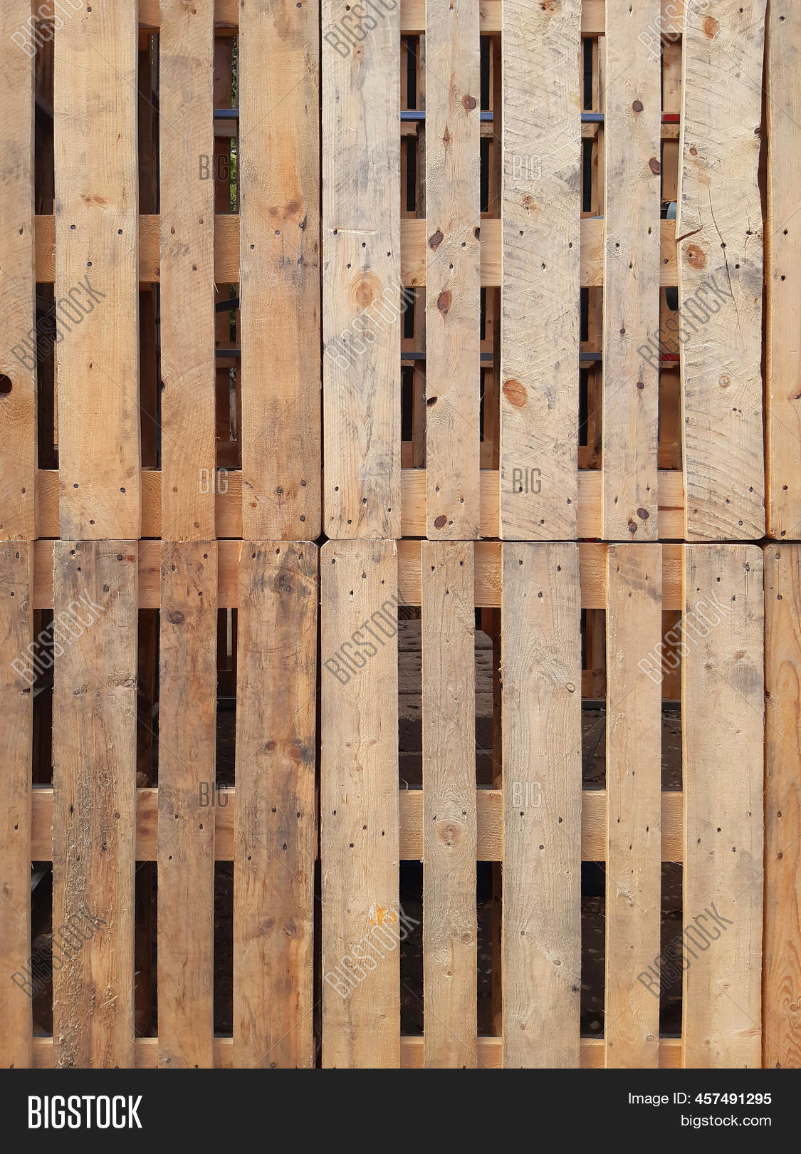 Imagen y foto Pallet Wall (prueba gratis) | Bigstock