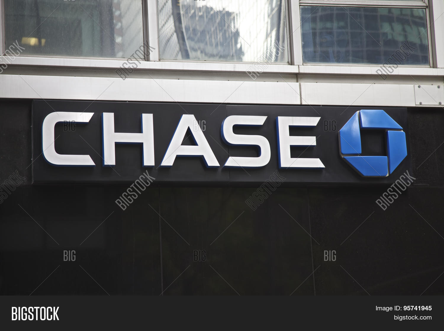 Chase Bank Image & Photo (Free Trial) | Bigstock