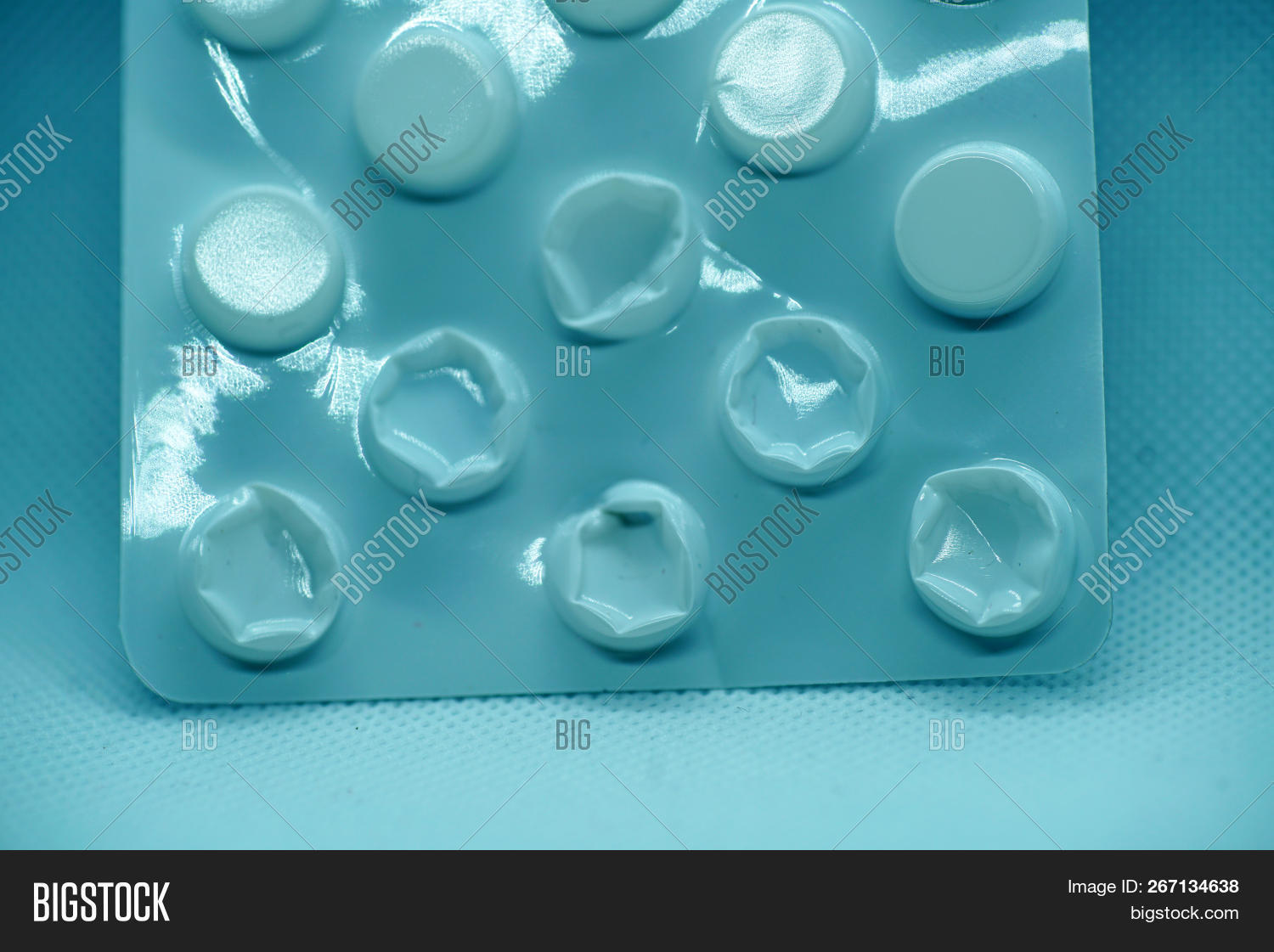 Tablets Single-dose Image & Photo (Free Trial) | Bigstock