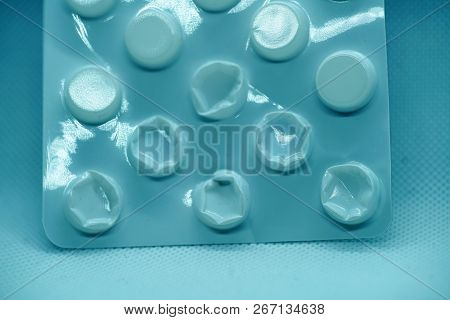 Tablets Single-dose Image & Photo (Free Trial) | Bigstock