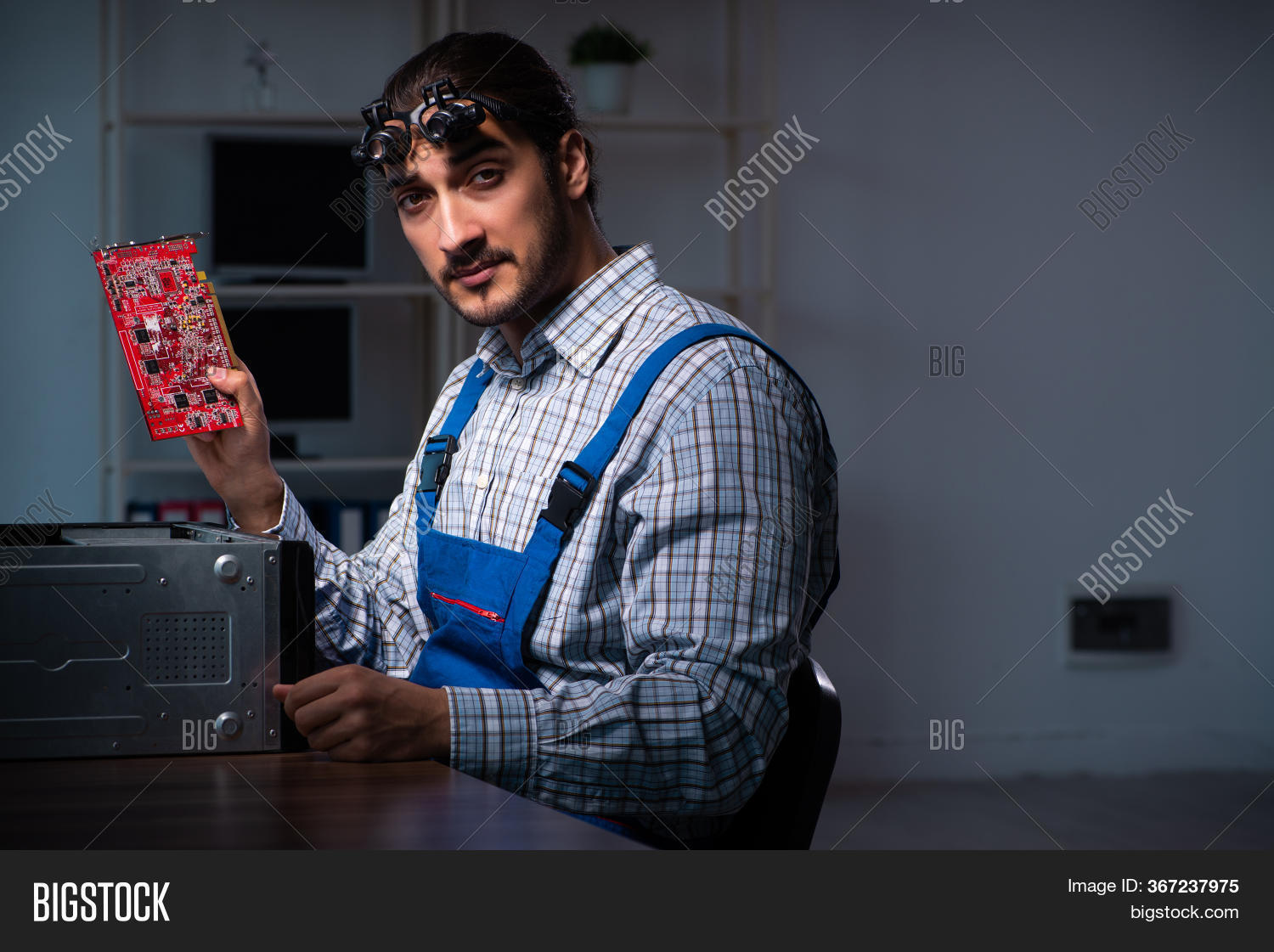 Young Male Technician Image & Photo (Free Trial) | Bigstock