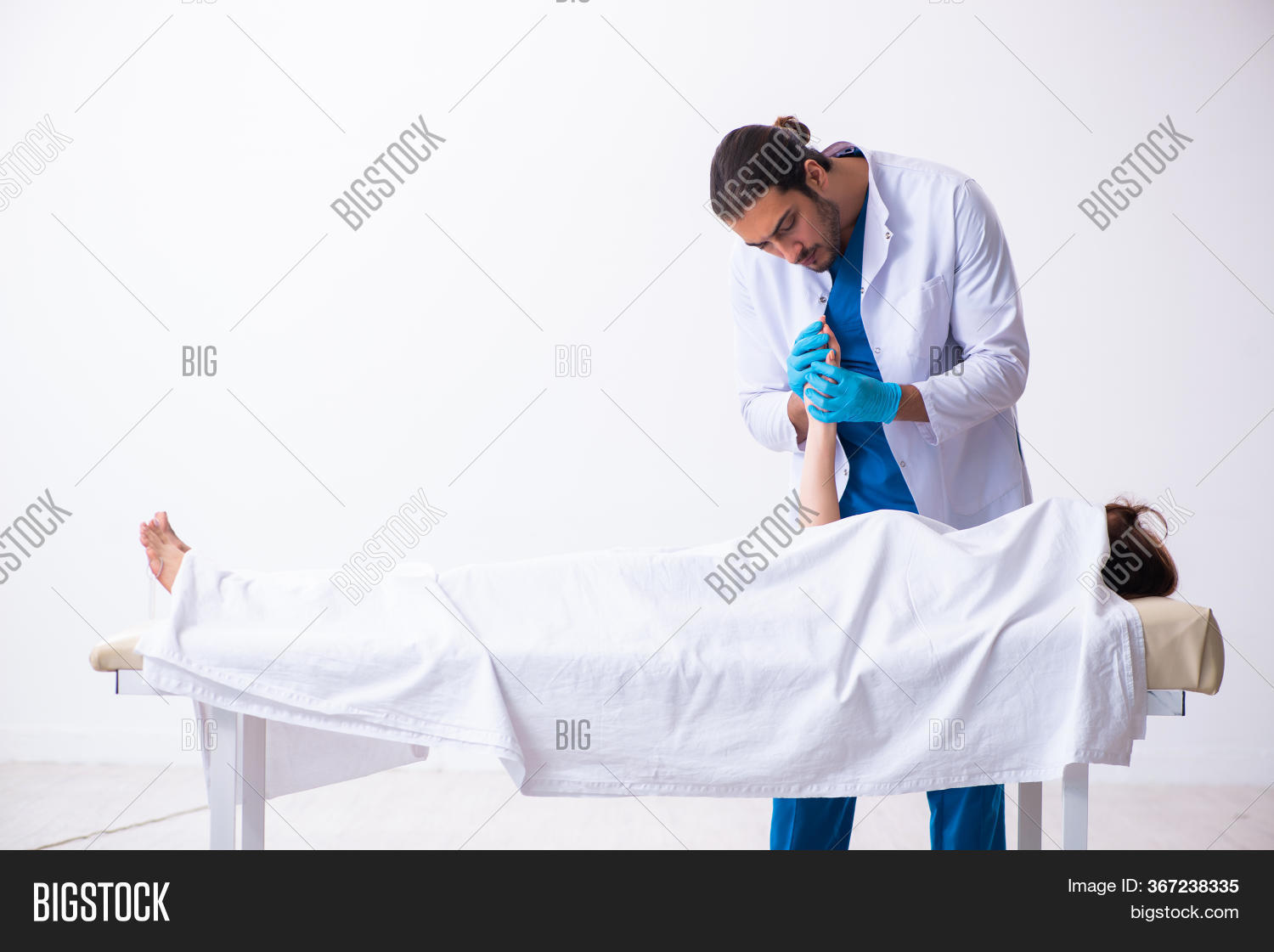 Police Coroner Image & Photo (Free Trial) | Bigstock