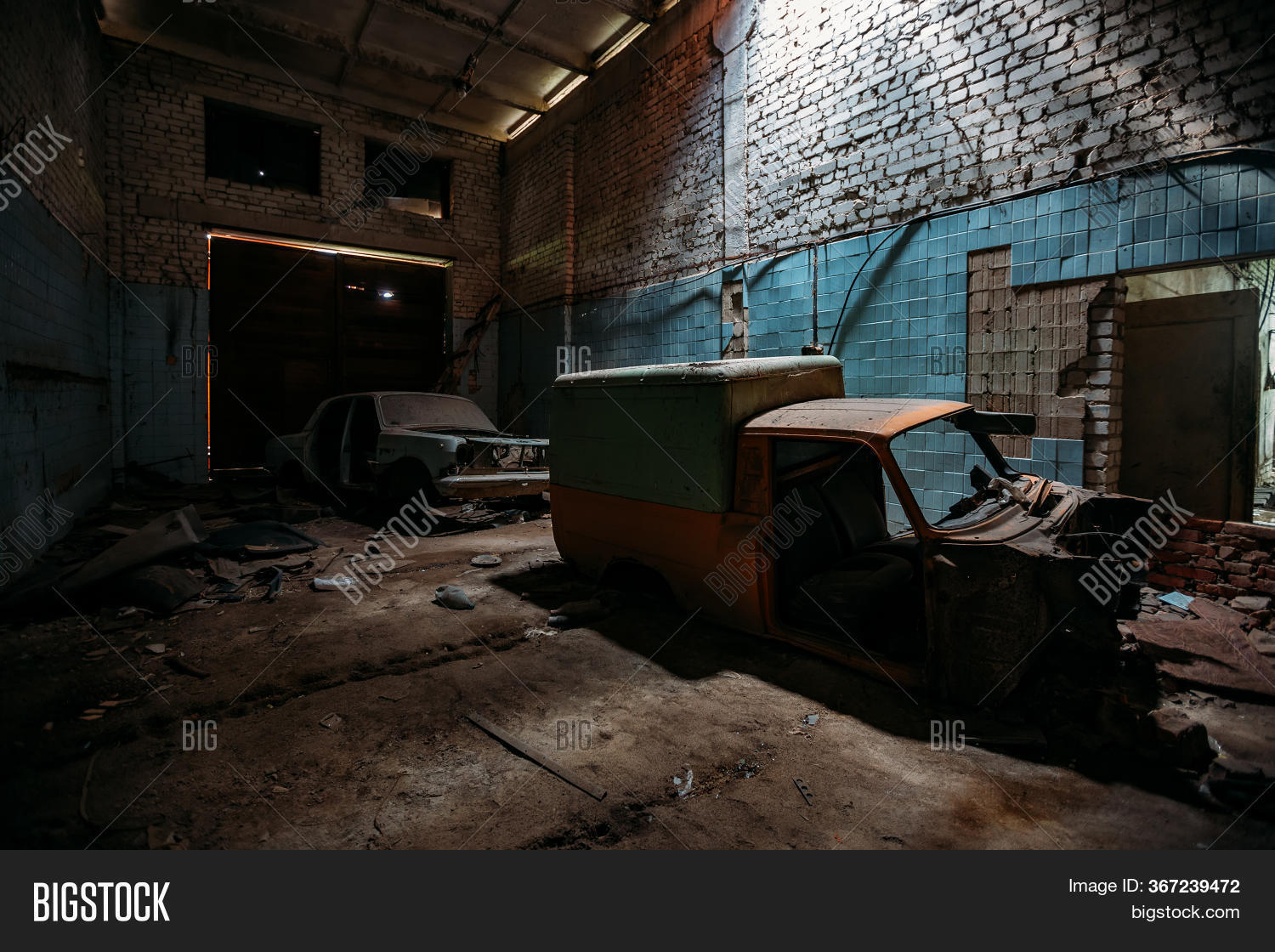 Old Broken Rusty Cars Image & Photo (Free Trial) | Bigstock