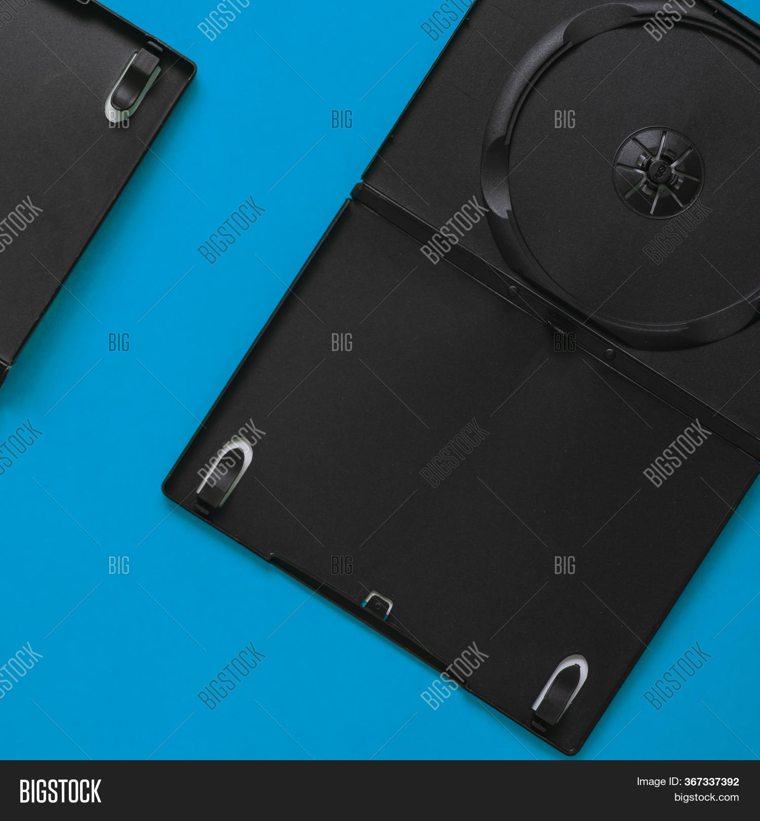 Open Plastic Box Dvd Image & Photo (Free Trial) | Bigstock