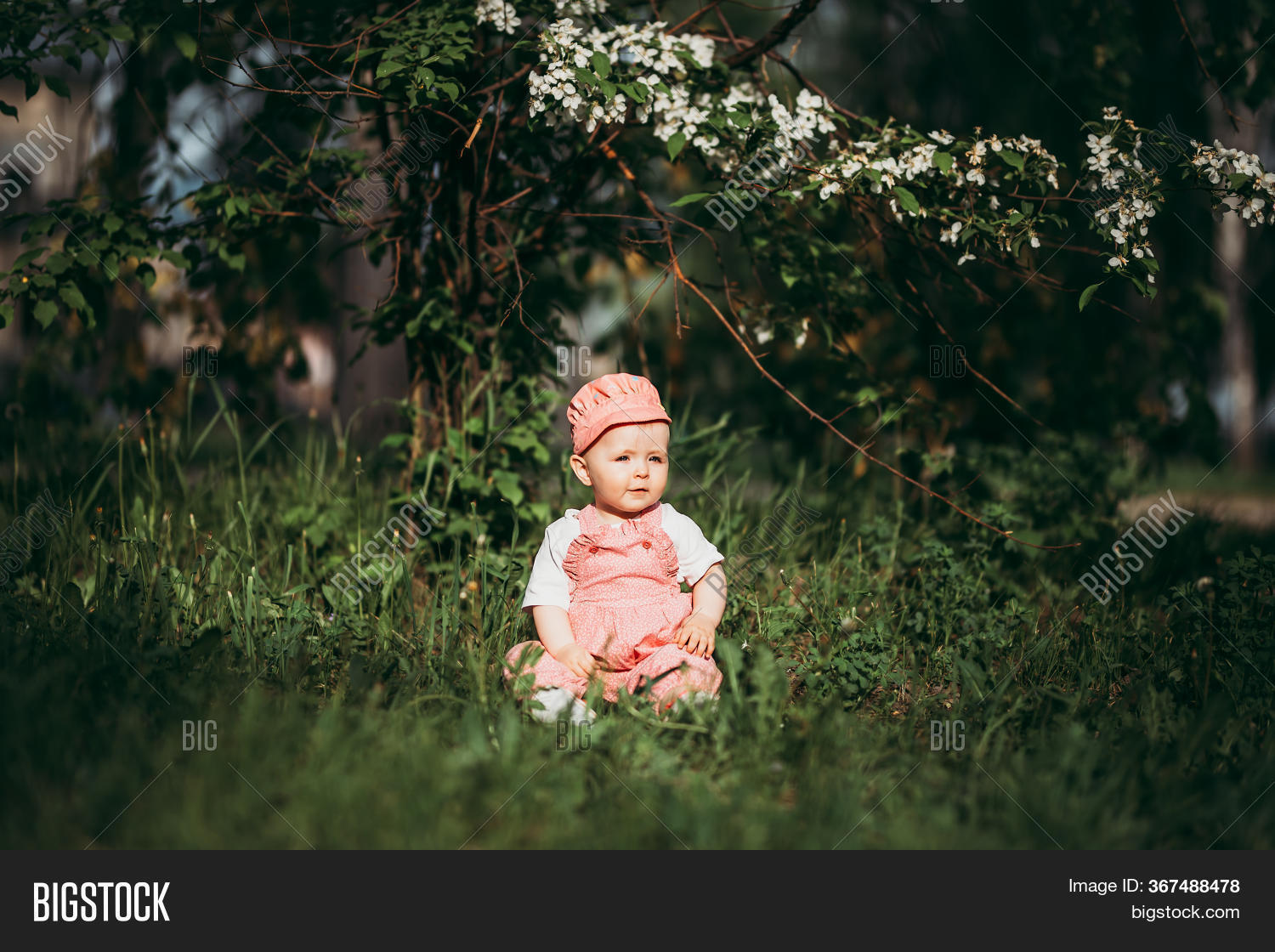Little Child Sitting Image & Photo (Free Trial) | Bigstock