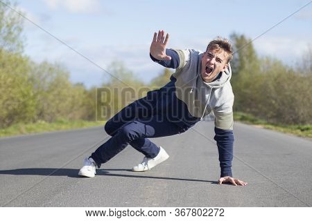 Frightened Terrified Image & Photo (Free Trial) | Bigstock