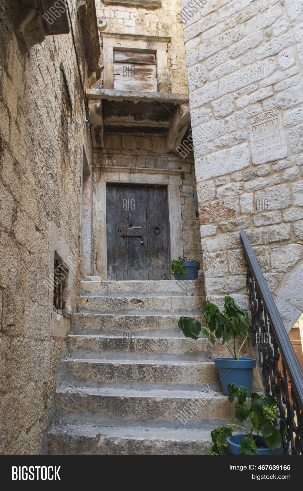 Old Brown Door Steps Image & Photo (Free Trial) | Bigstock