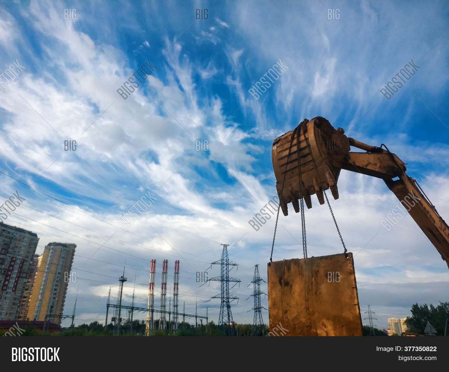 Bucket Loader Lifting Image & Photo (Free Trial) | Bigstock