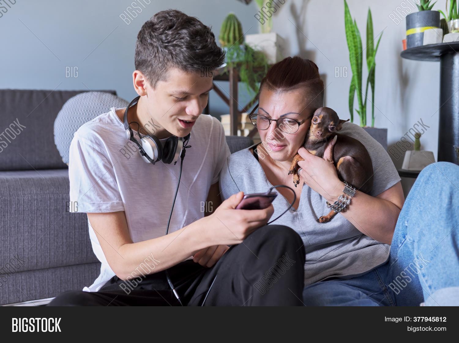 Happy Talking Mom Image & Photo (Free Trial) | Bigstock