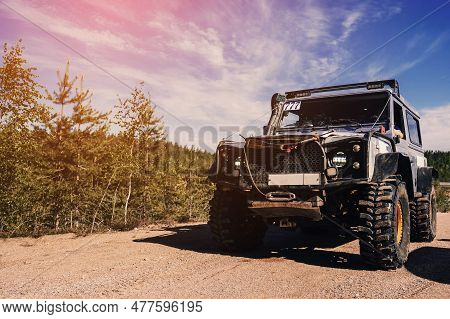 4x4 Jeep Suv Car Image & Photo (Free Trial) | Bigstock