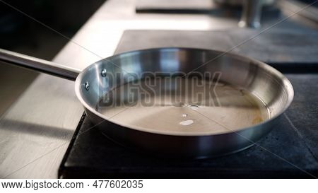 Cooking Oil Images, Illustrations & Vectors (Free) - Bigstock