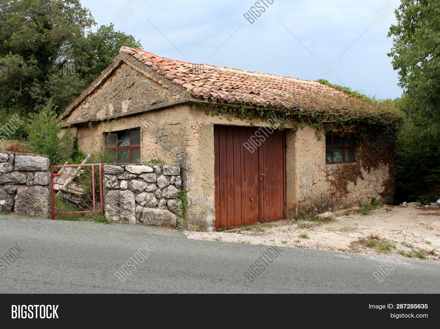 Rarely Used Old Garage Image & Photo (Free Trial) | Bigstock