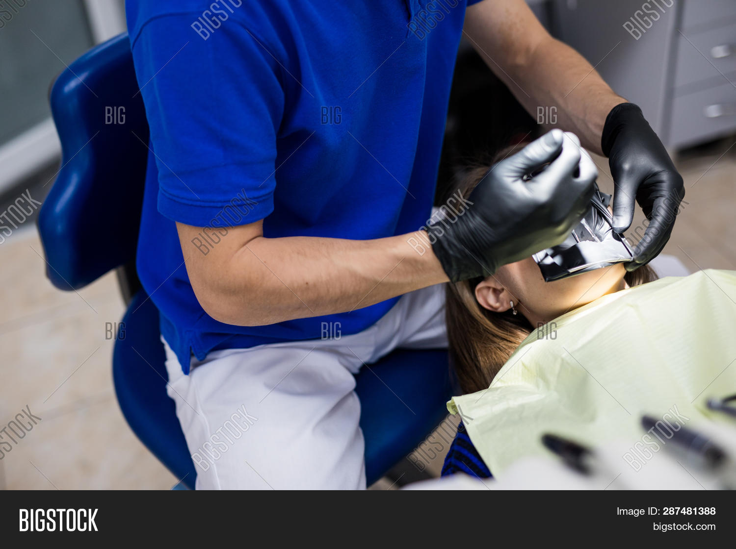 Man Dentist Clinic Image & Photo (Free Trial) | Bigstock