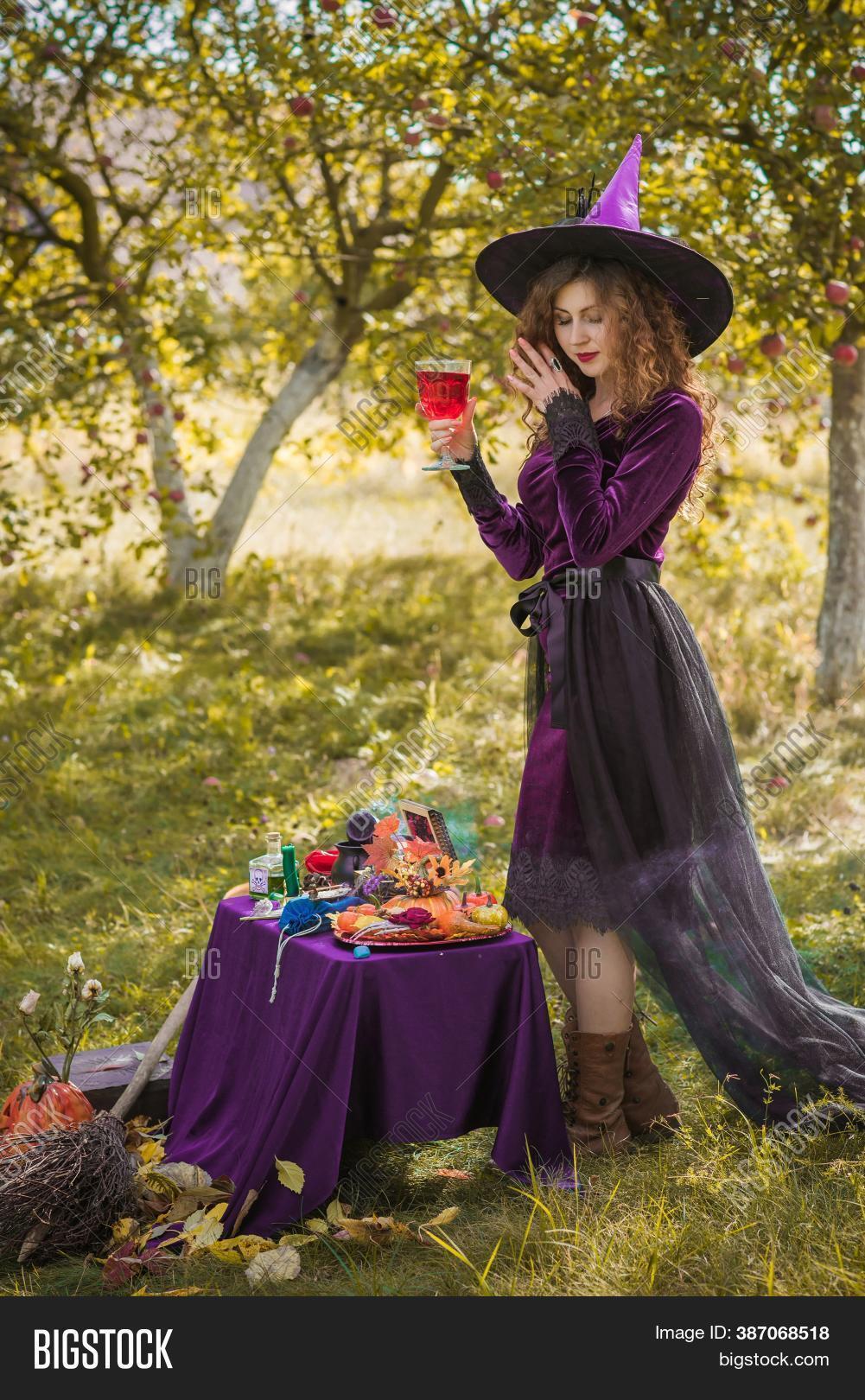 Wizard Cosplay. Ideas Image & Photo (Free Trial) | Bigstock