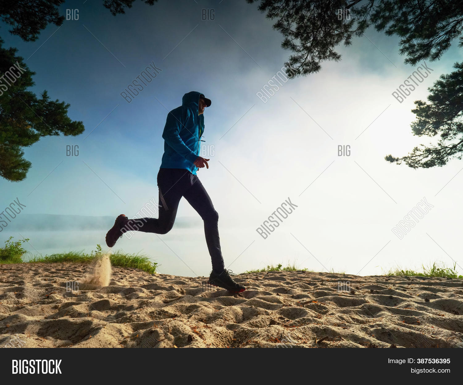 Male Runner Run Hard Image & Photo (Free Trial) | Bigstock